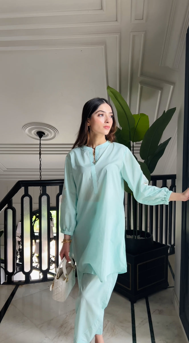 AQUA – chiccloset.pk